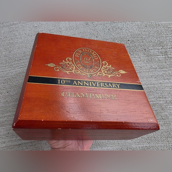 Other | Perdomo Reserve Champagne 1th Anniversary Empty Wooden Cigar ...
